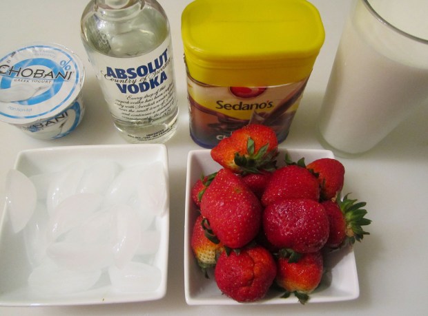 Strawberry, Vodka & Chocolate Smoothie | ChefsOpinion