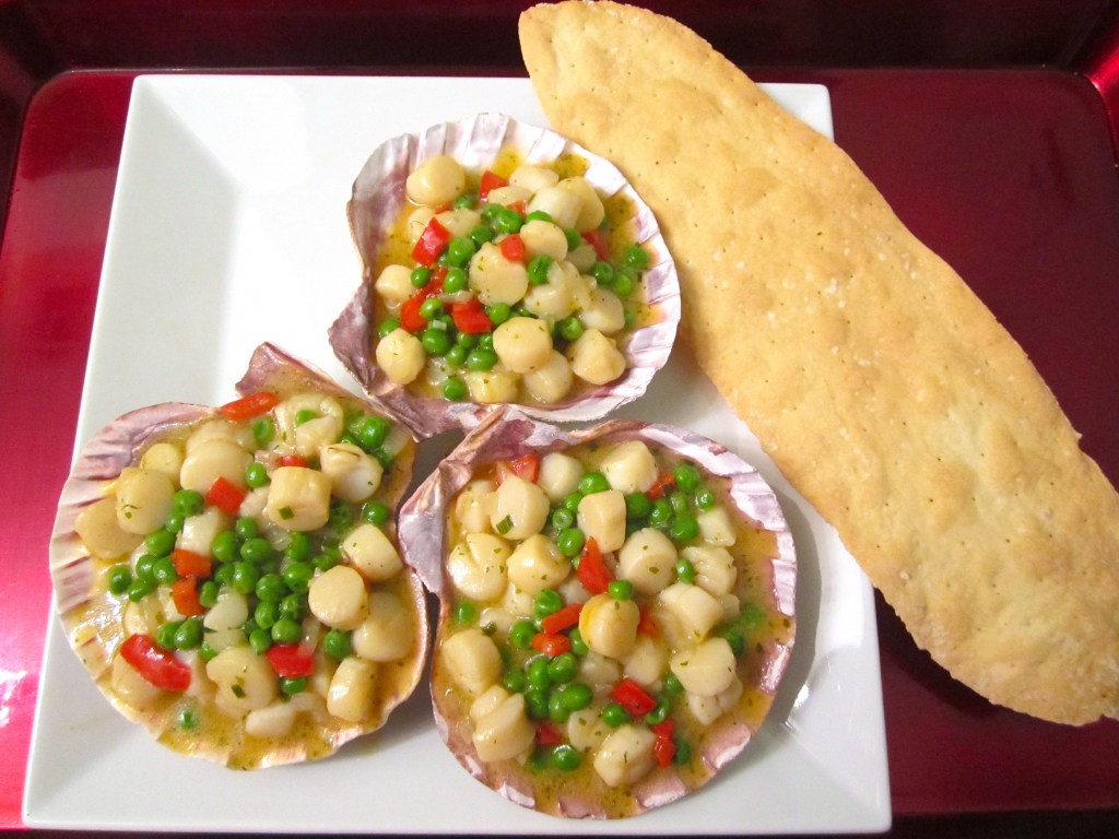 Steamed Bay Scallops, Peppers And Green Peas | ChefsOpinion