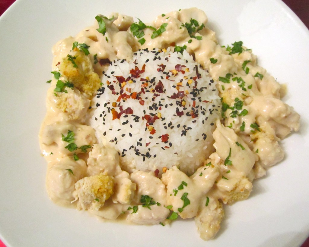 Gratinated Chicken Salpicon In Pineapple | ChefsOpinion