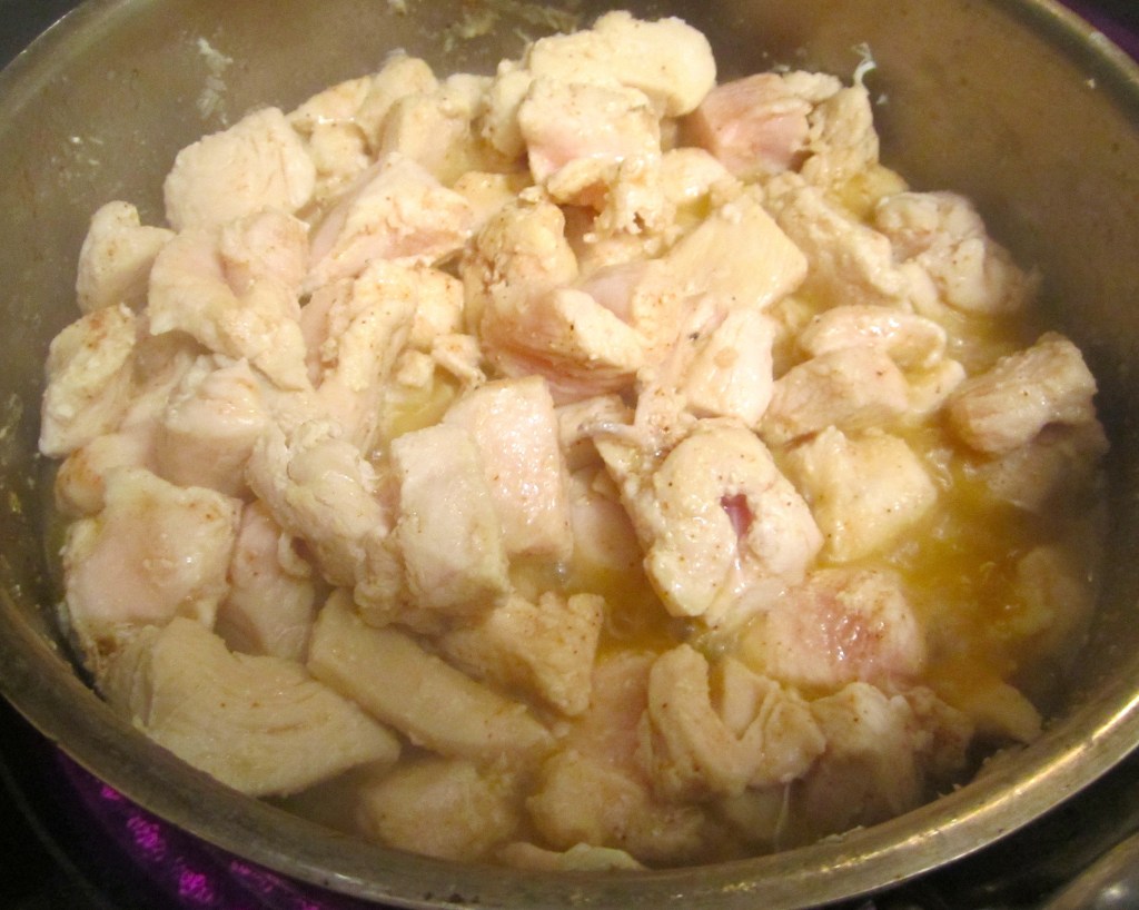 Gratinated Chicken Salpicon In Pineapple | ChefsOpinion